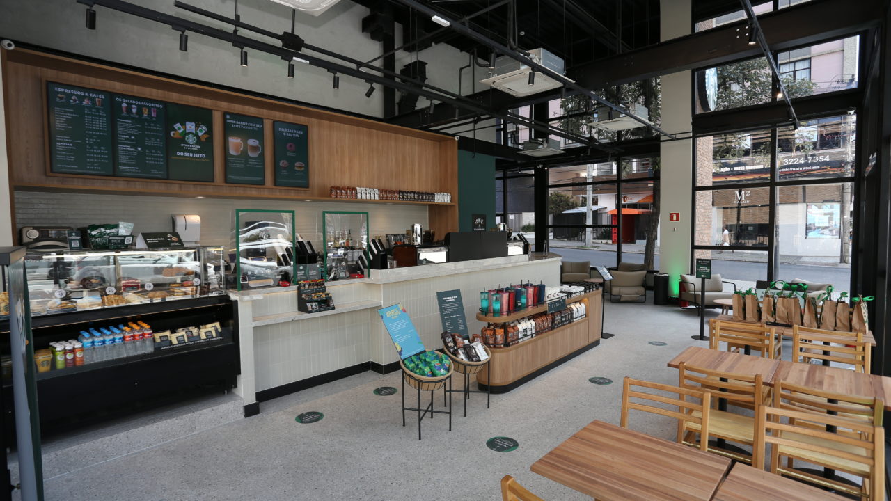 Starbucks no Centro de Curitiba: conheça unidade do Spot Compact Mall